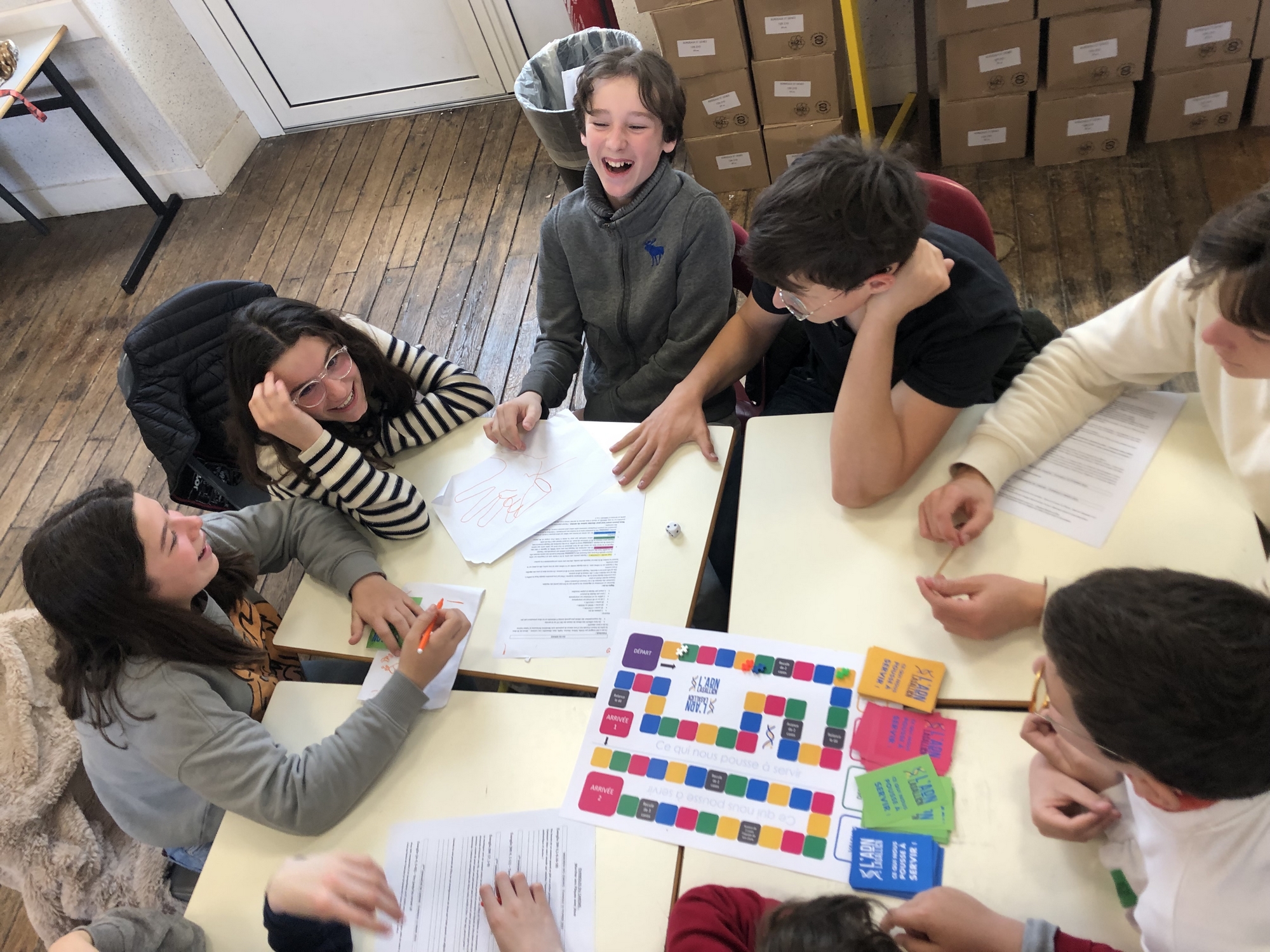 Jeu de service - Saint-Genès La Salle