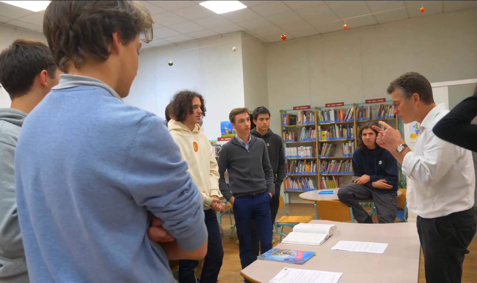 Le latin, une langue morte? - Saint-Genès La Salle